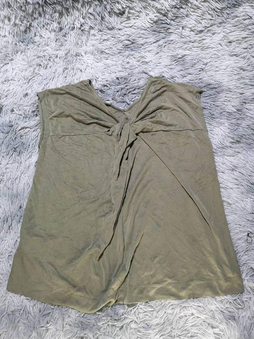 Bay Flow Olive Green Sexy Top, Women's Fashion, Tops, Blouses on Carousell