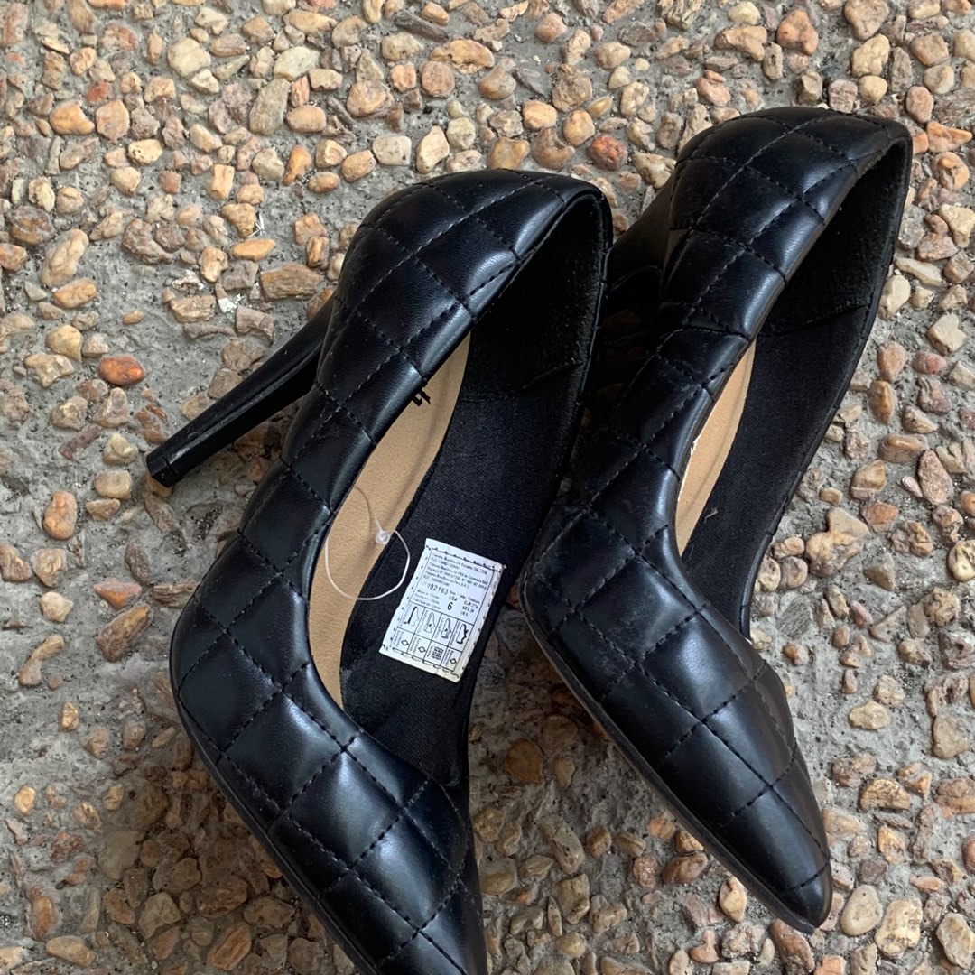Black Stiletto 4 Inch Heels, Women's Fashion, Footwear, Heels on Carousell