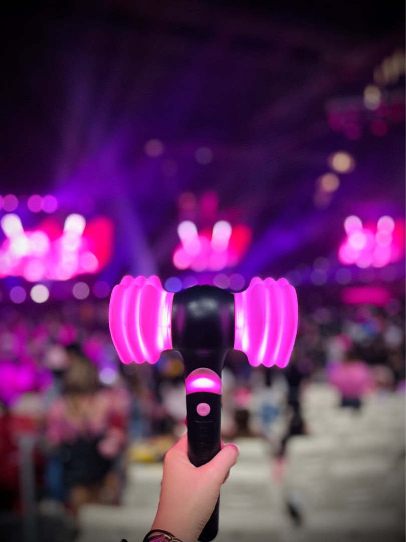 BLACKPINK Lightstick Ver. 2, Hobbies & Toys, Memorabilia & Collectibles ...