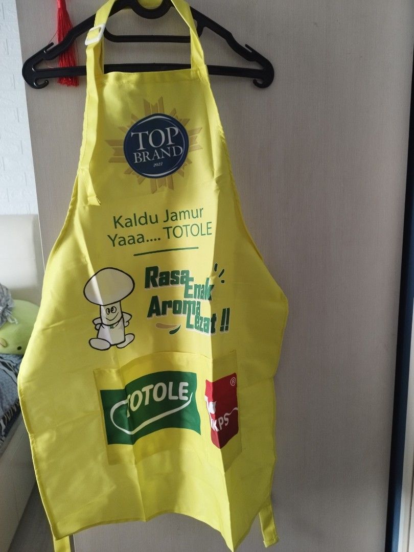 Celemek Apron Totole Kuning, Serba Serbi, Others di Carousell