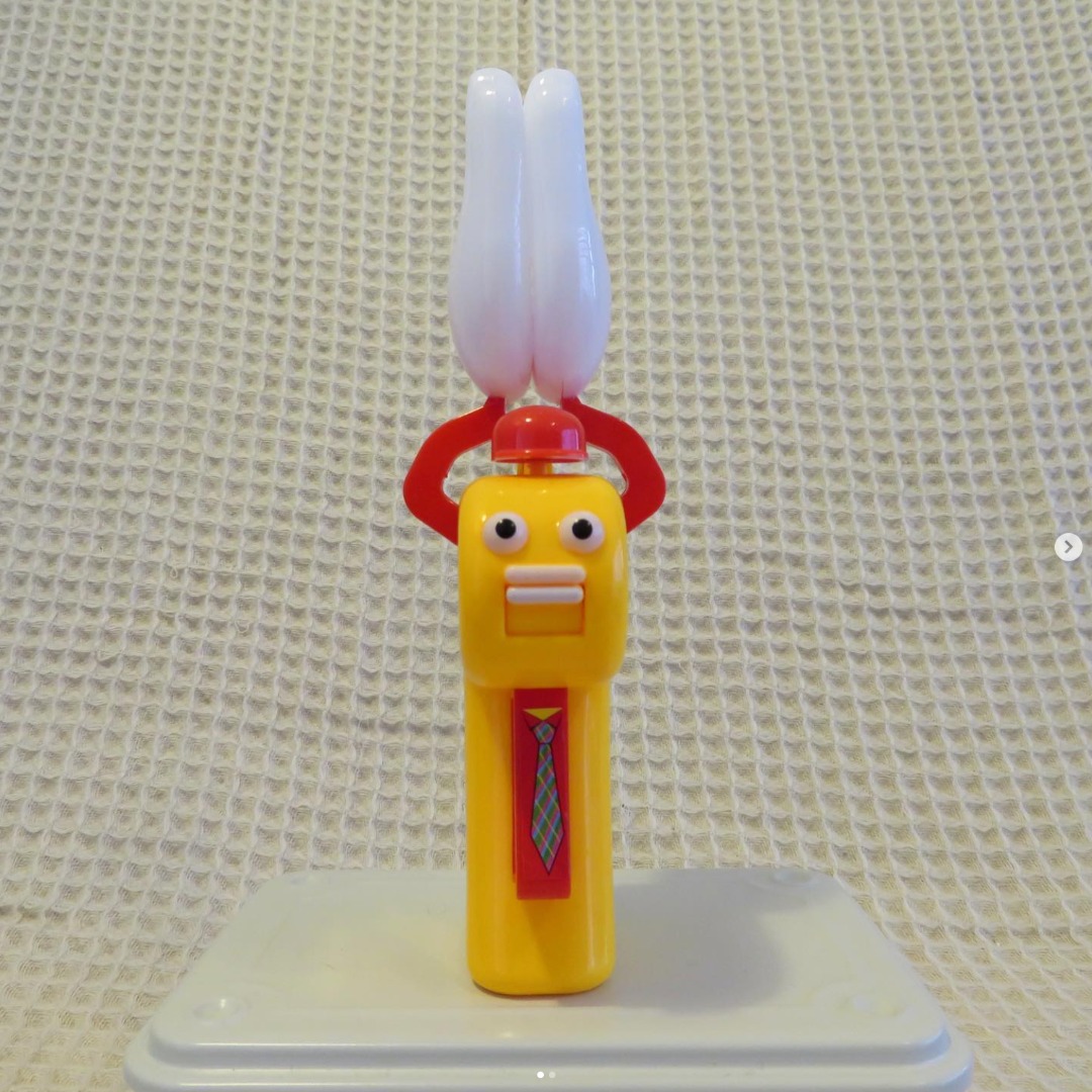 Clapping hands toy, Hobbies & Toys, Toys & Games on Carousell