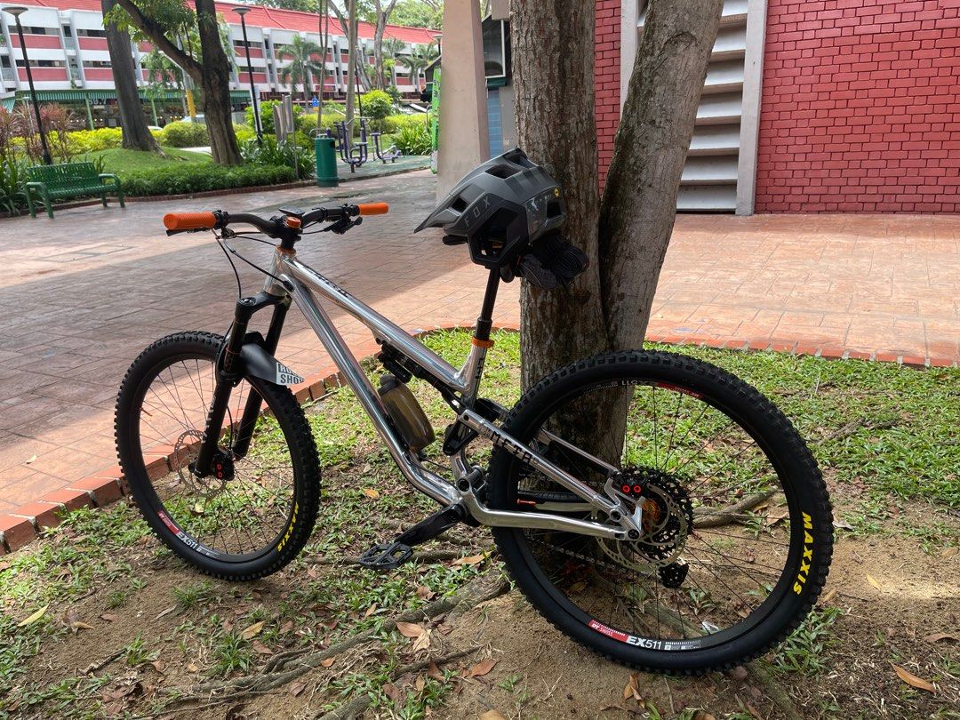 Commencal Meta TR - Size M, Sports Equipment, Bicycles & Parts ...