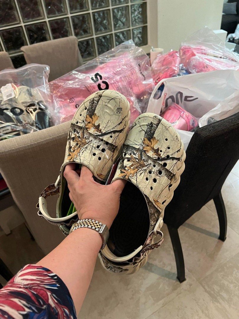 Crocs Echo Clog - Real Tree Stucco, Men's Fashion, Footwear, Slippers & Slides on Carousell