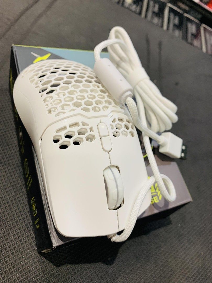 Delux M700A RGB Wired Gaming Mouse Honeycomb Design A825 White ...