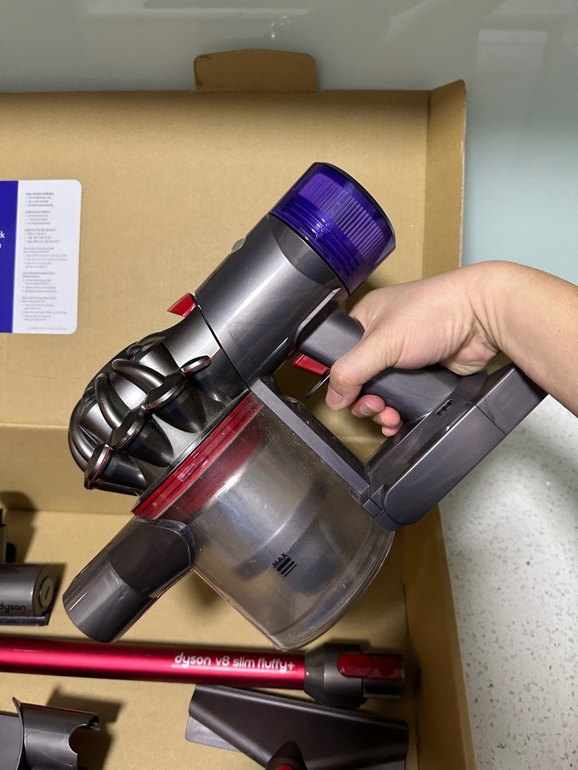 Dyson v8 Slim Fluffy, TV & Home Appliances, Vacuum Cleaner ...