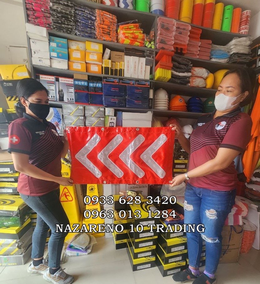 Early Warning Sign Arrow Blinker Road Sign on Carousell