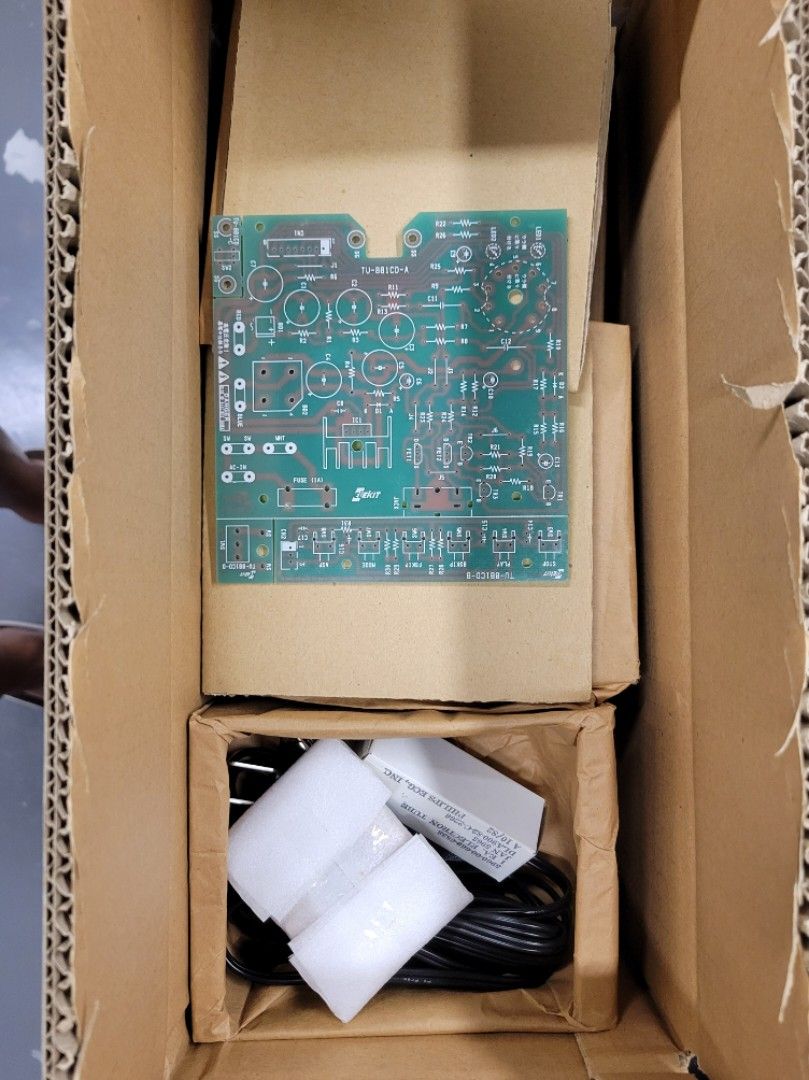 ELEKIT 12AU7 Vacuum Tube Stereo CD Player Kit Set, 音響器材, 其他音響配件及設備 - Carousell