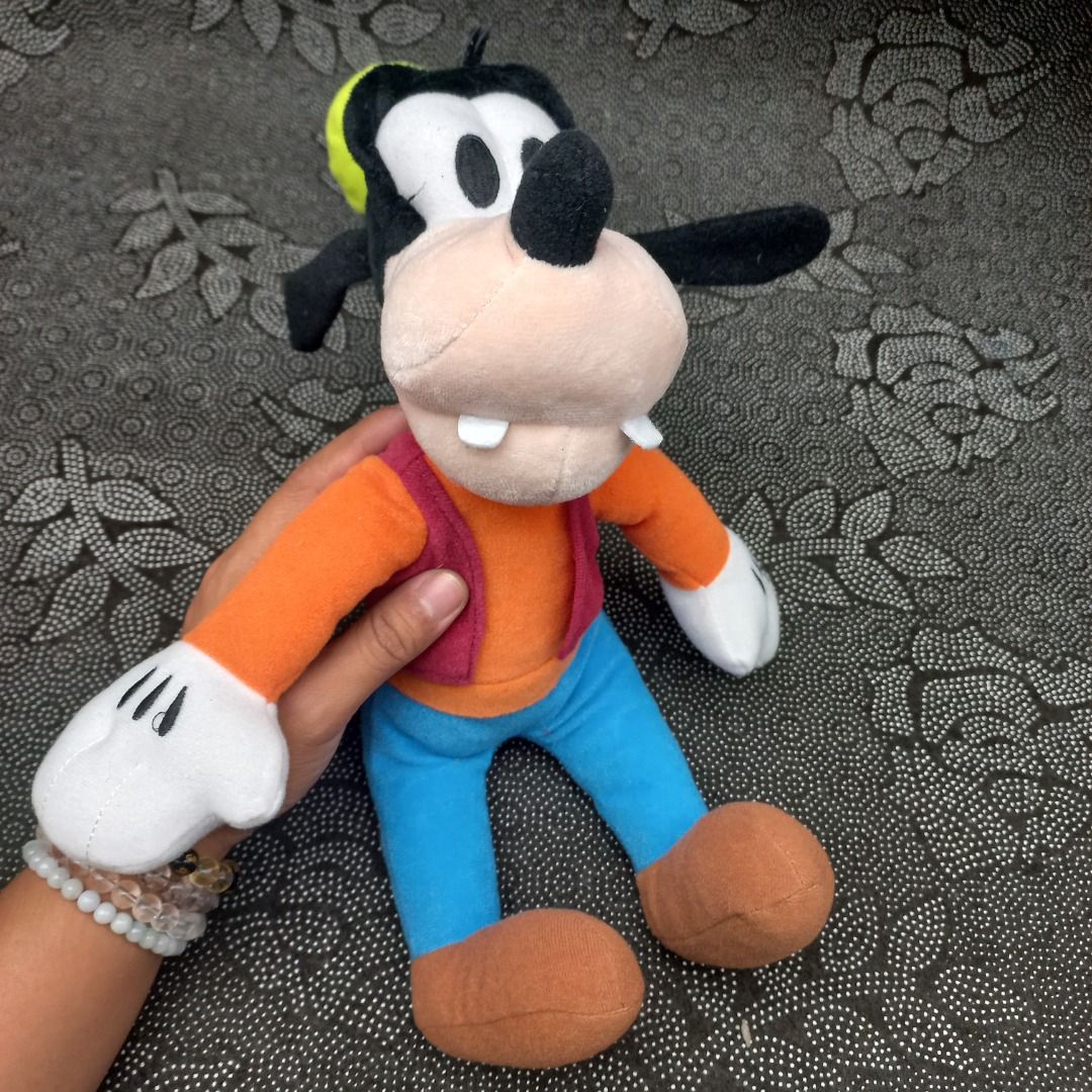Goofy Plush Toy, Hobbies & Toys, Toys & Games on Carousell