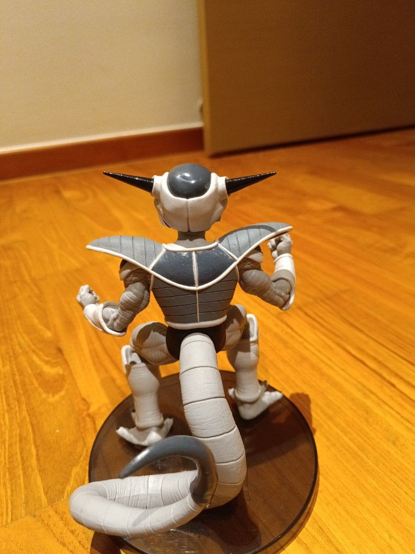 Grey Frieza figure, Hobbies & Toys, Memorabilia & Collectibles, Fan ...