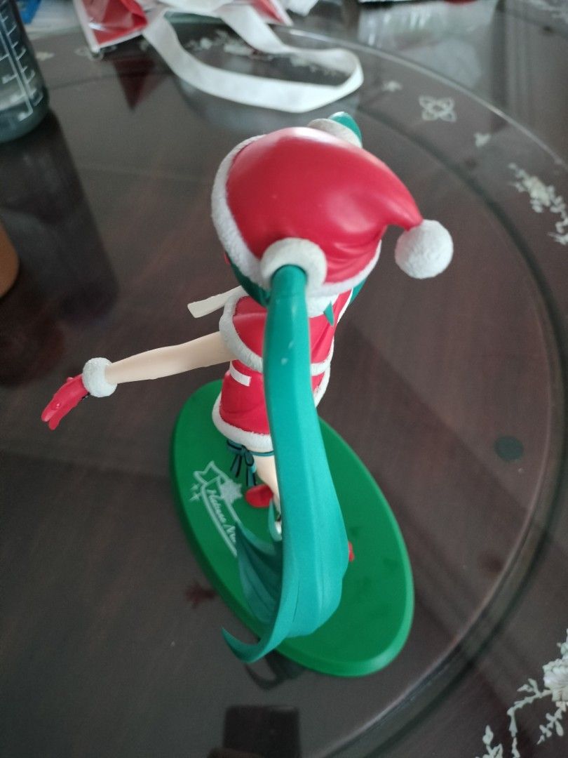 Hatsune Miku Figurine Christmas, Hobbies & Toys, Memorabilia ...