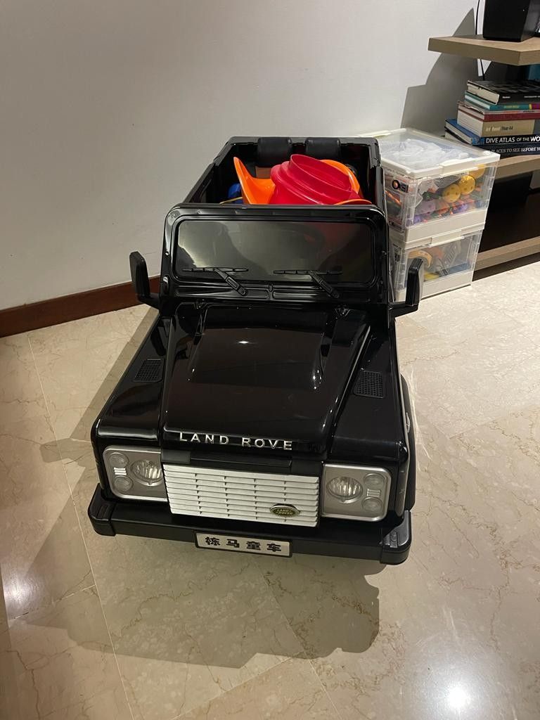 Kids land rover defender, Hobbies & Toys, Toys & Games on Carousell