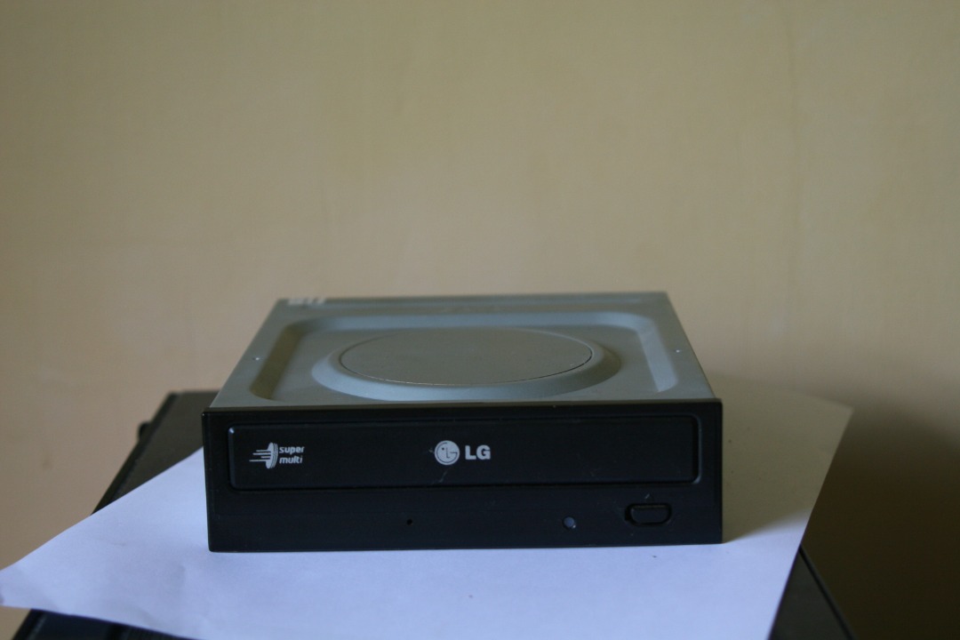 LG GH24NS70 Internal 24X Super-Multi DVD SATA Rewriter, Computers ...