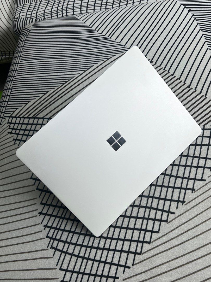 like-new Microsoft Surface Laptop Go | 10th Gen Intel core i5 Processor ...
