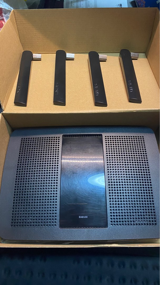 Linksys EA8100 Router and SingTel AC Elite Router, Computers & Tech ...