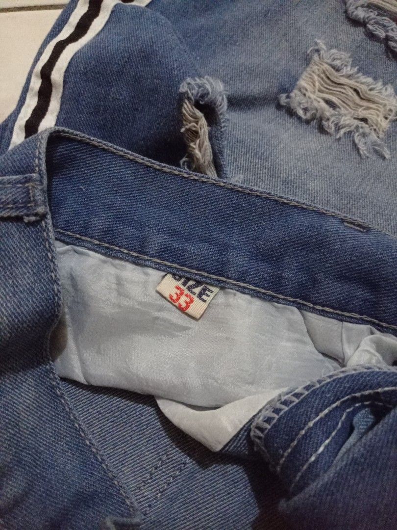 MAONG TOKONG SHORT, Women's Fashion, Bottoms, Shorts on Carousell