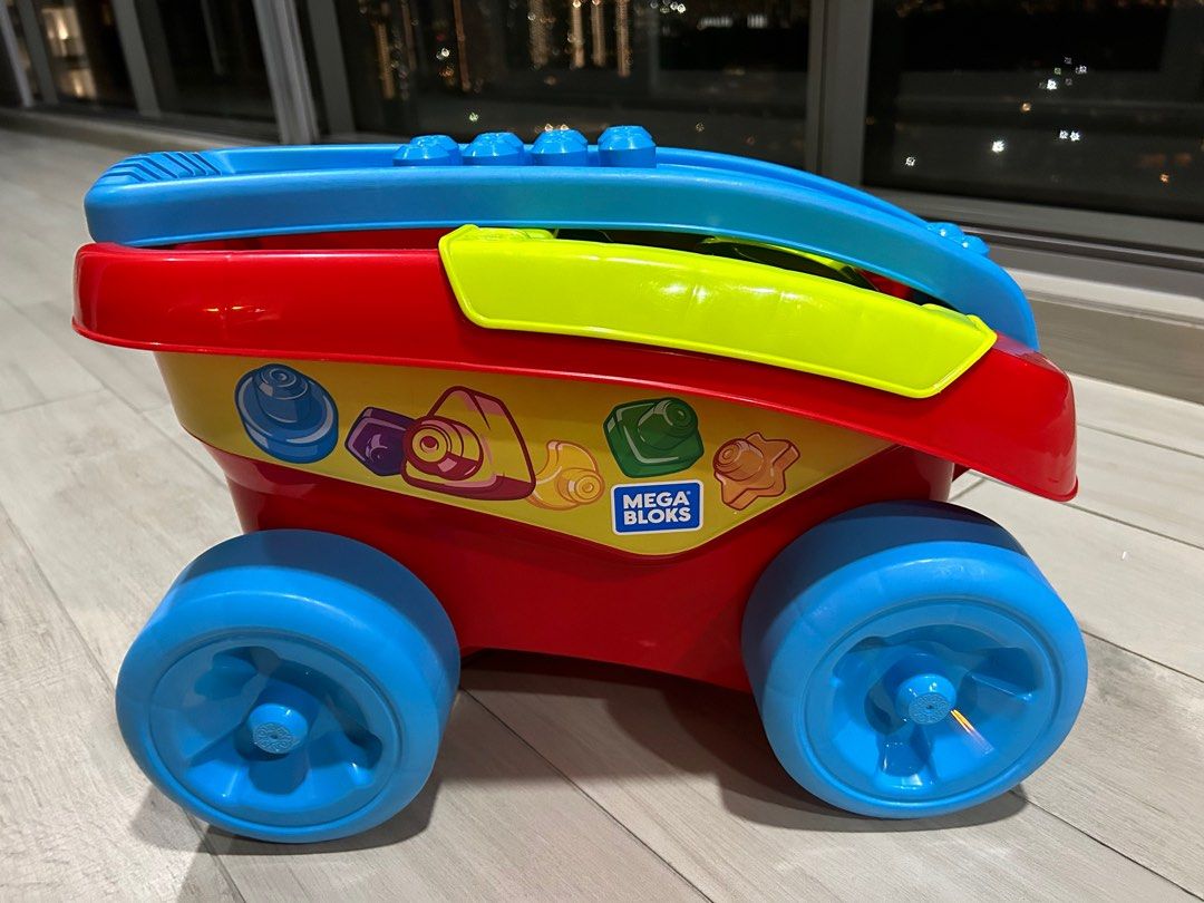 Mega blocks wagon, Hobbies & Toys, Toys & Games on Carousell