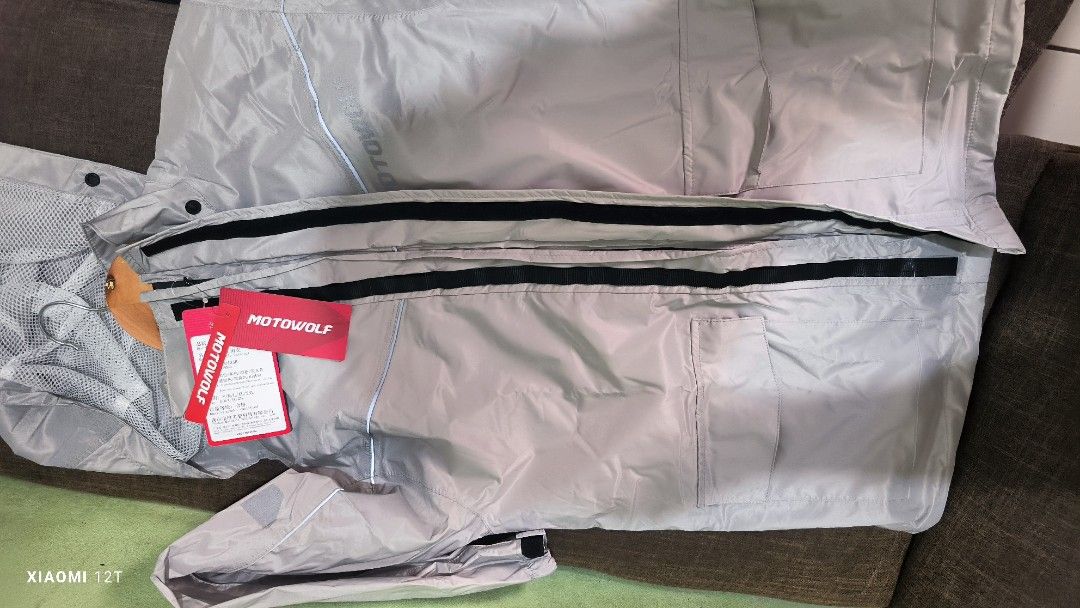 MOTOWOLF V4 RAINCOAT, Men's Fashion, Coats, Jackets and Outerwear on ...