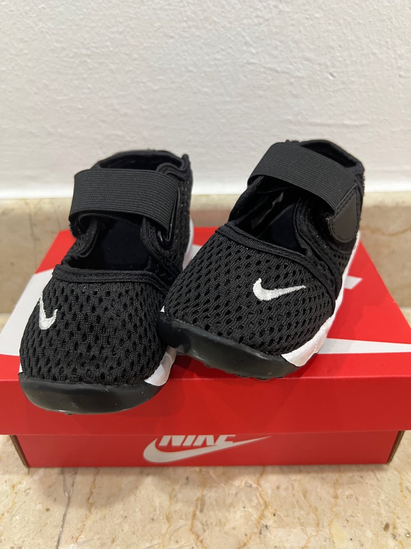 Nike Little Rift, Babies & Kids, Babies & Kids Fashion on Carousell