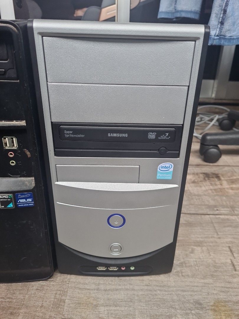 Old computers selling at $20., Computers & Tech, Desktops on Carousell