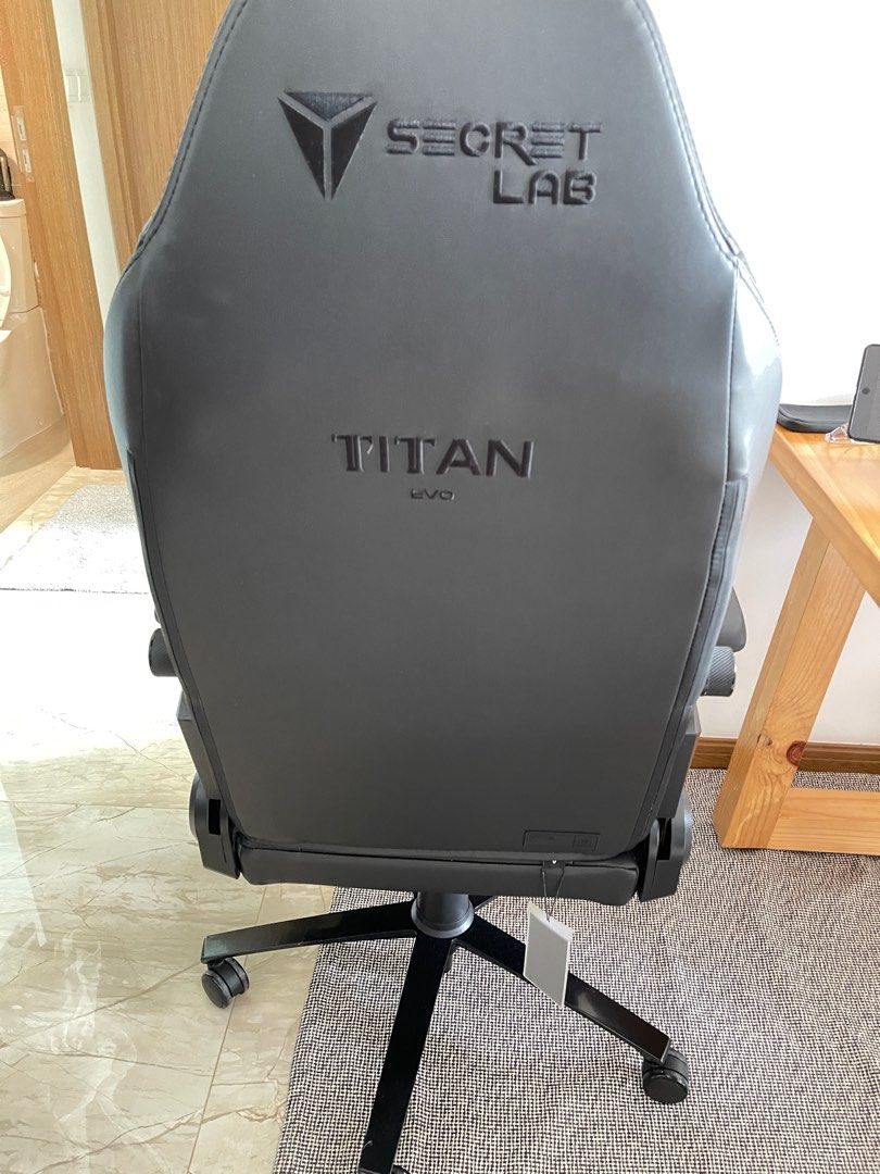 Secret Lab Titan (Black on black), Furniture & Home Living, Furniture ...