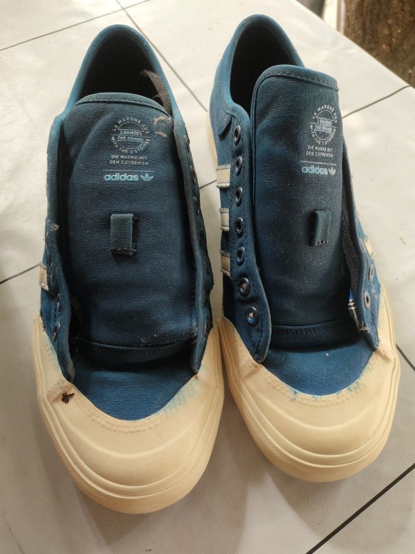 Sepatu Skate Adidas La Marque Aux Size 44, Fesyen Pria, Sepatu ...