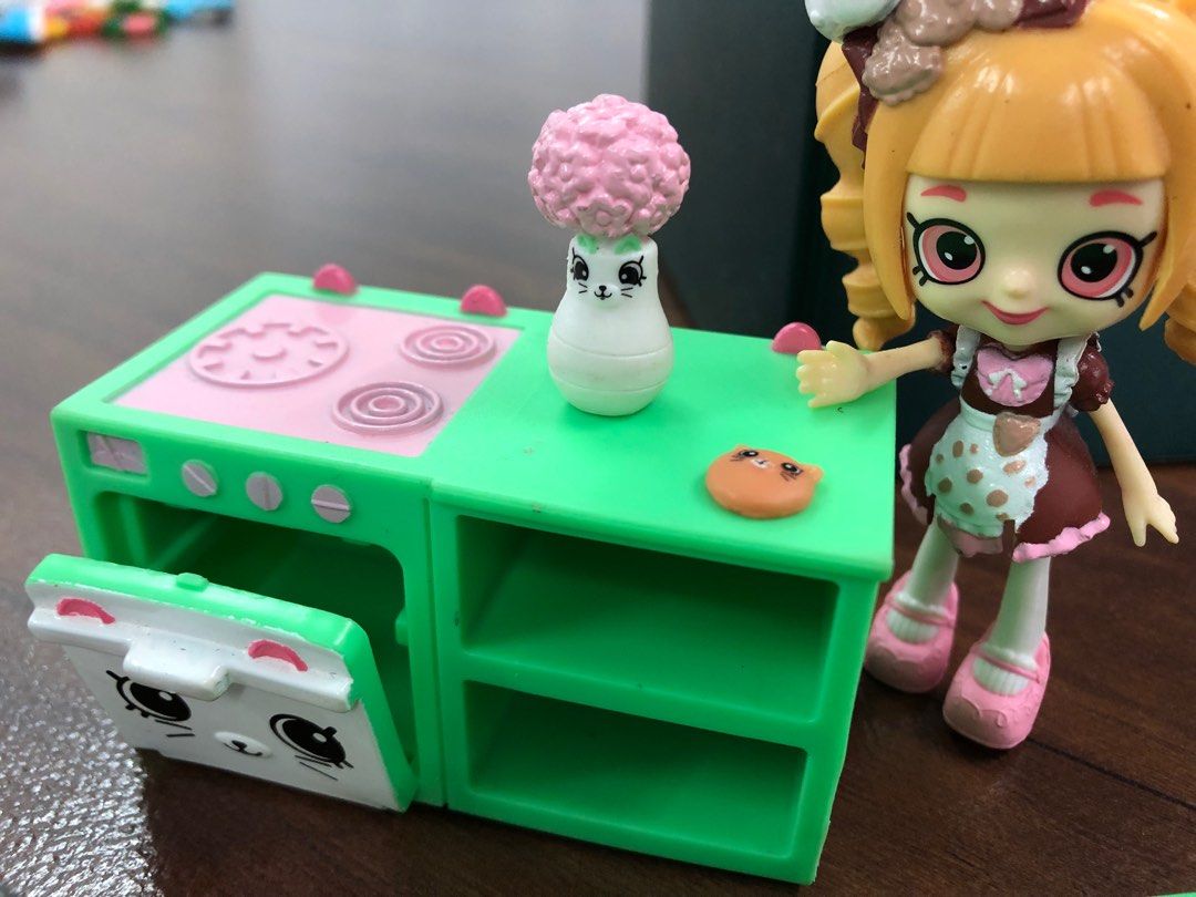 Shopkins Kitchen Bakery set, Hobbies & Toys, Toys & Games on Carousell