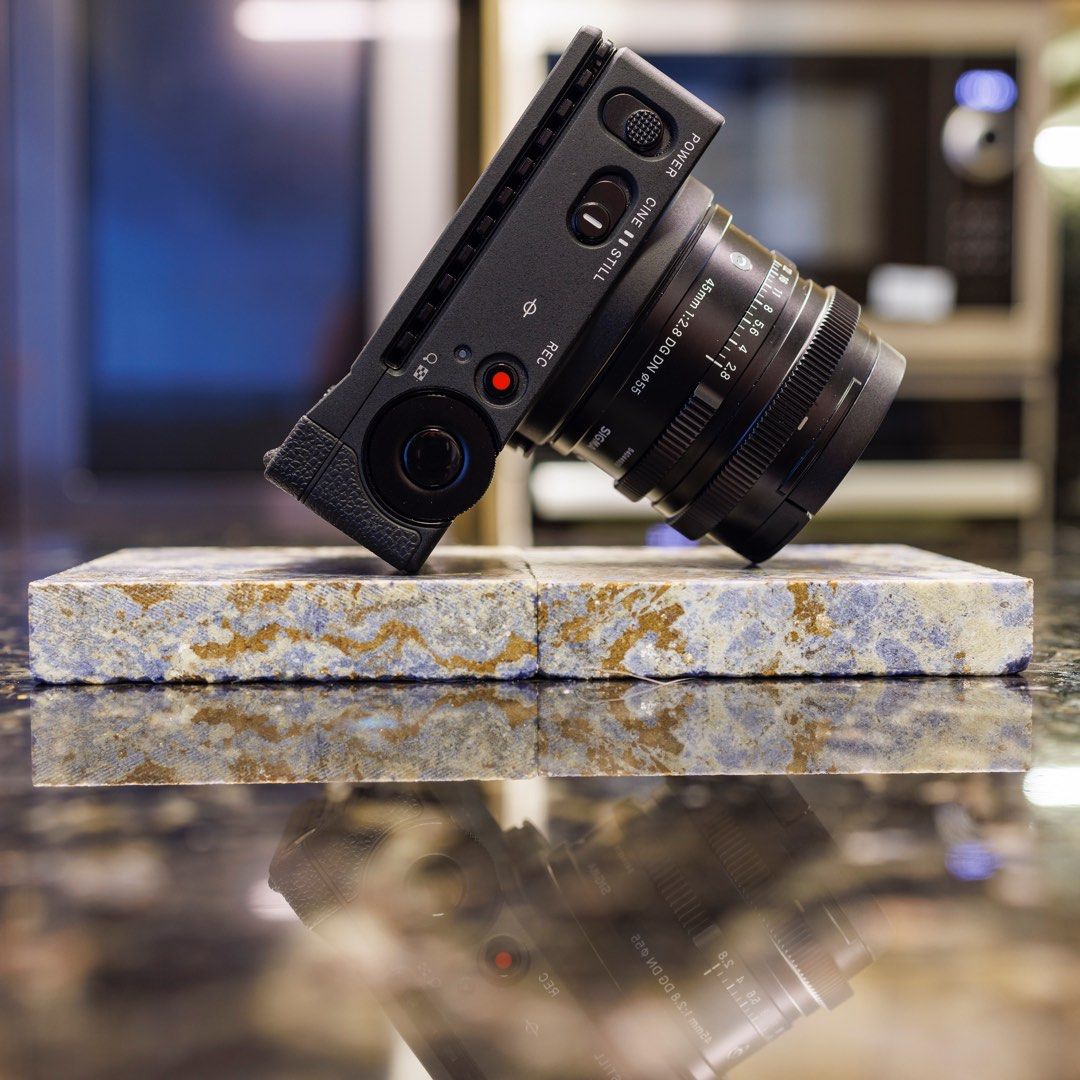 Sigma FP L Electronic Viewfinder EVF-11 Kit + 45mm F2.8 DG DN, Photography, Cameras on Carousell