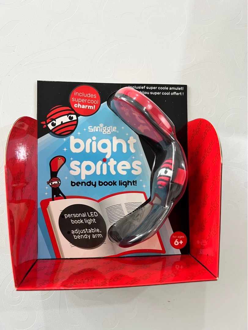 Smiggle reading loght, Hobbies & Toys, Books & Magazines, Children's ...