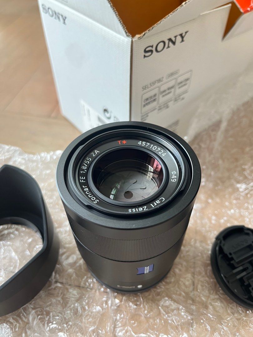 Sony Fe 55mm f1.8 za E mount, Photography, Lens & Kits on Carousell