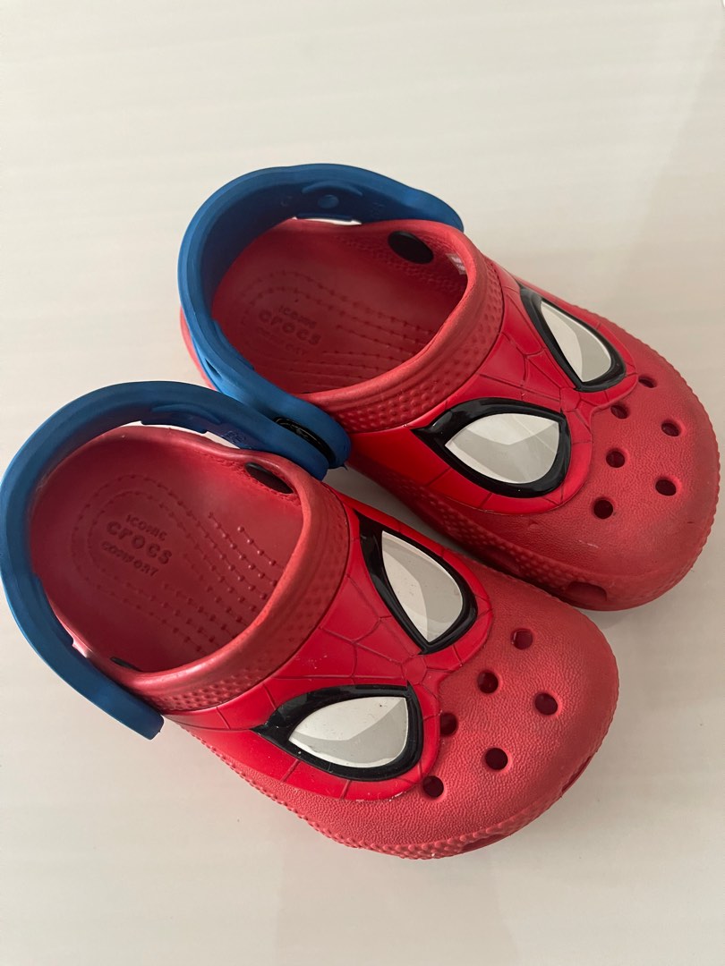 Spiderman Crocs C6, Babies & Kids, Babies & Kids Fashion on Carousell