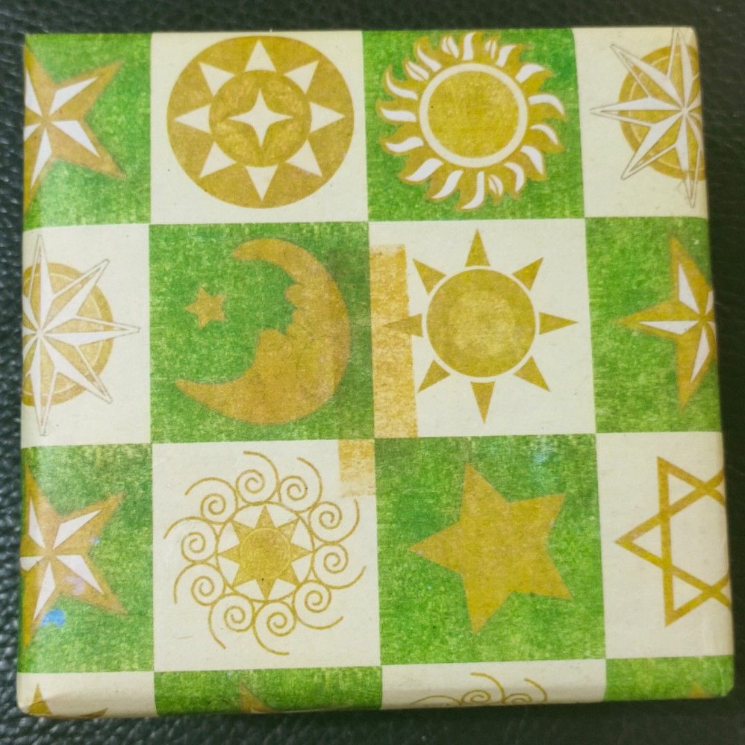 Square White Paper (plain paper) wrapped with hari raya design wrapping ...