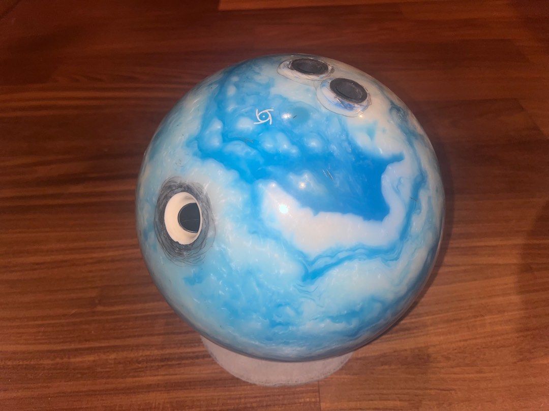 Storm ICE Blue-White Bowling Ball 14 Pound, Sports Equipment, Sports ...