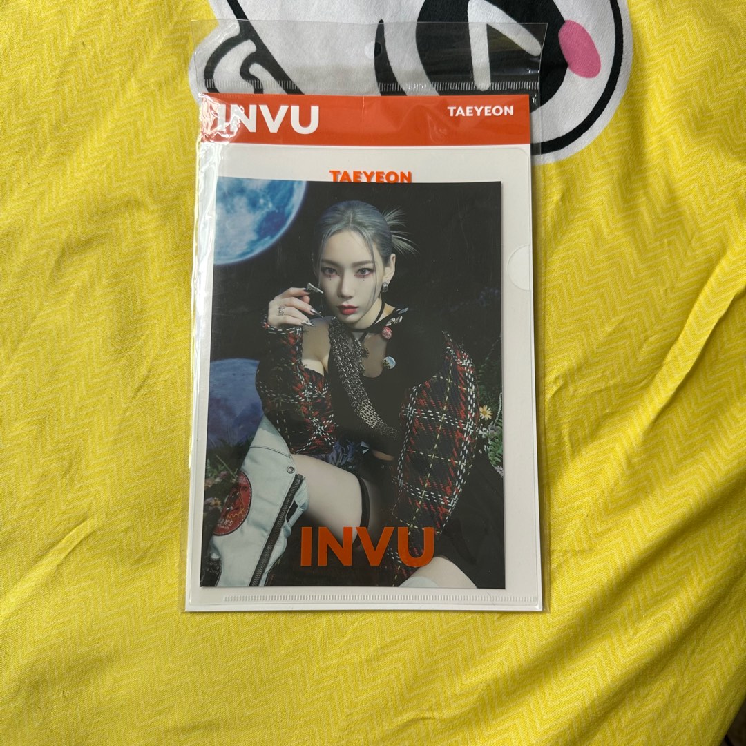 SNSD Girls’ Generation Taeyeon Offical Photo, Hobbies & Toys, Memorabilia & Collectibles, K-Wave ...