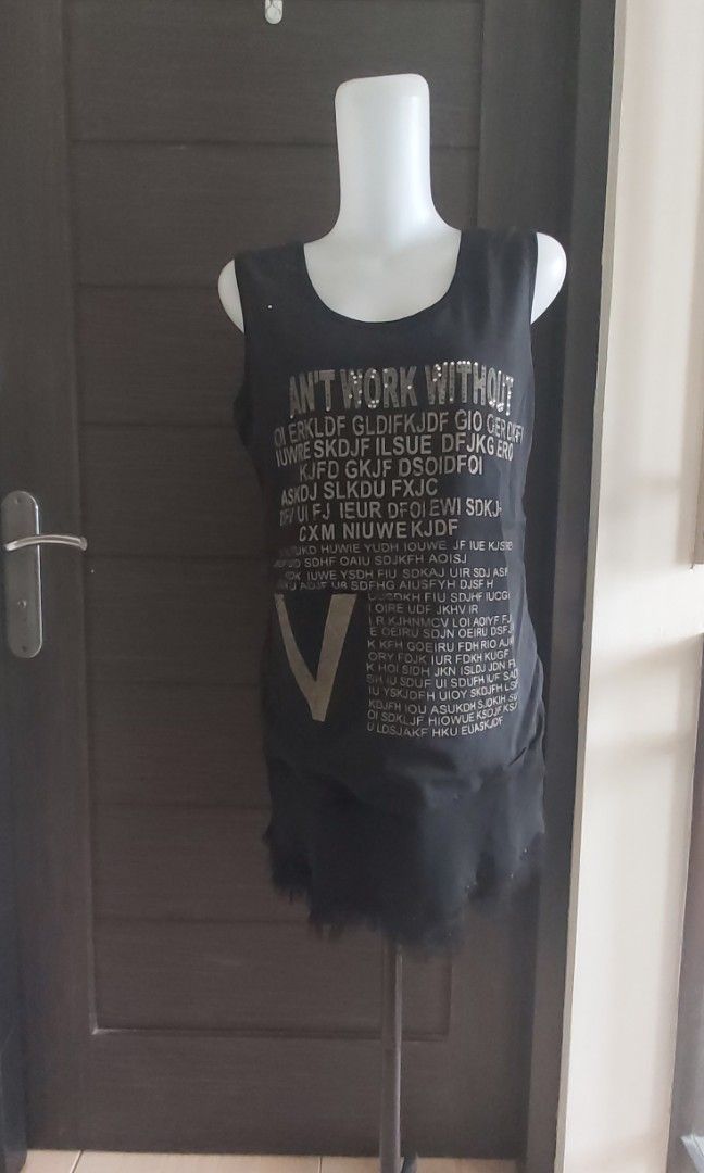 tanktop hitam tulisan pl, Fesyen Wanita, Pakaian Wanita, Atasan di ...