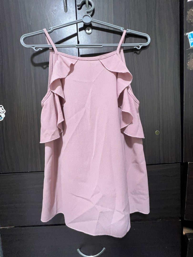 Temt Ruffle top, Women's Fashion, Tops, Sleeveless on Carousell