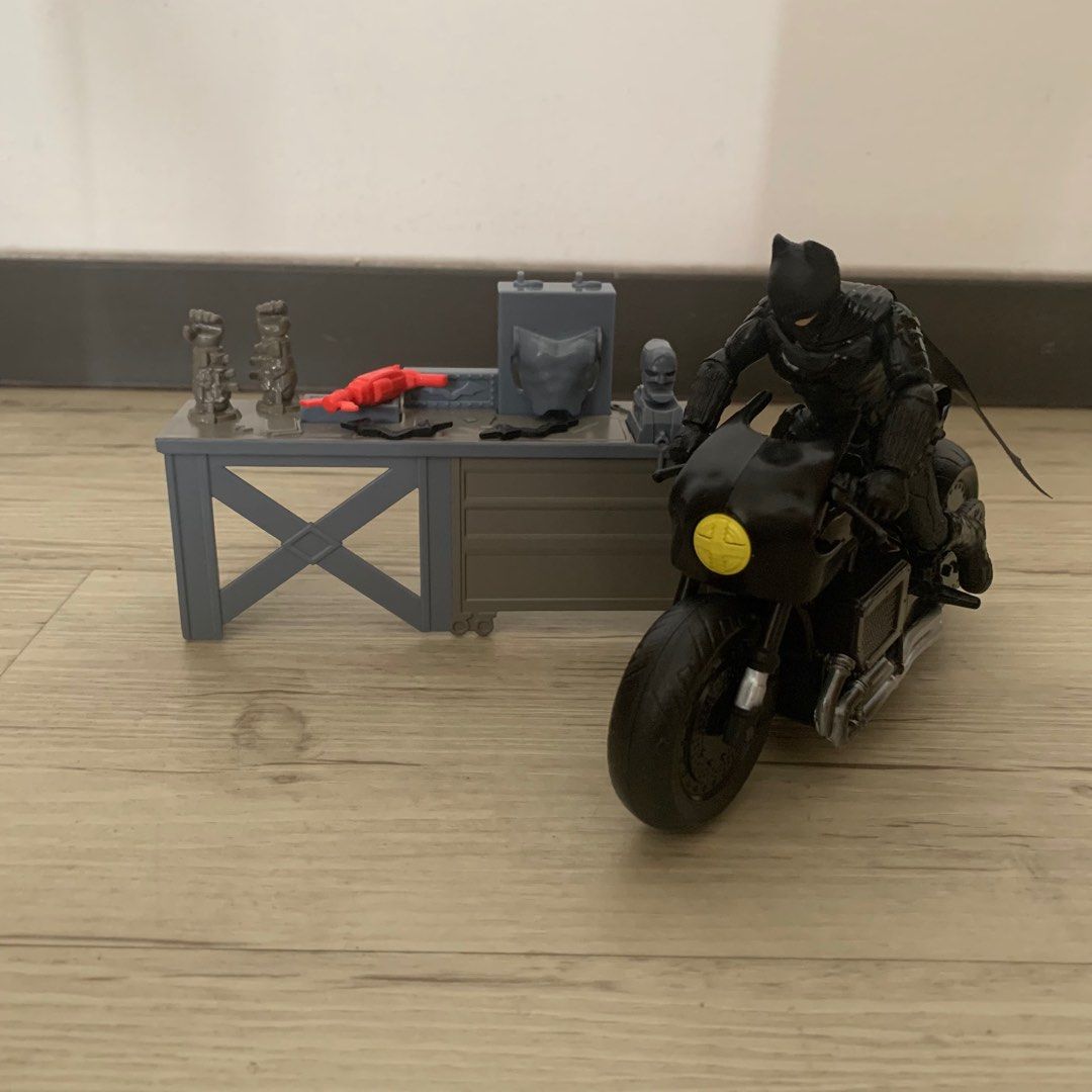 The Batman The Penguin Batcycle Work Bench and Accessories 3.75 Inch ...