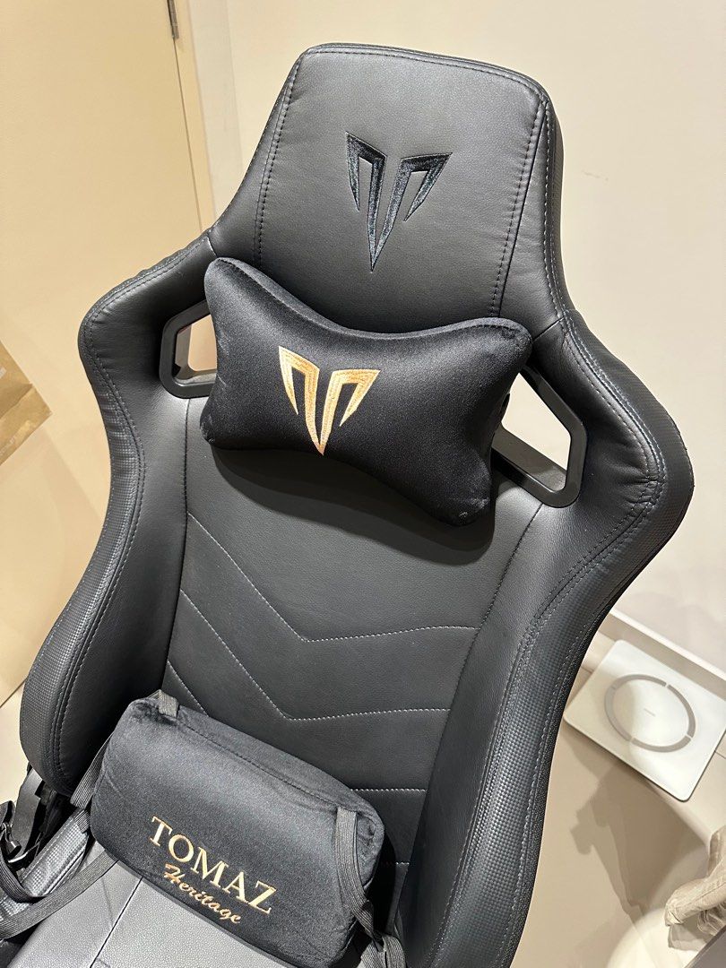 Tomaz Blaze X Pro Gaming Chair, Furniture & Home Living, Furniture, Chairs on Carousell