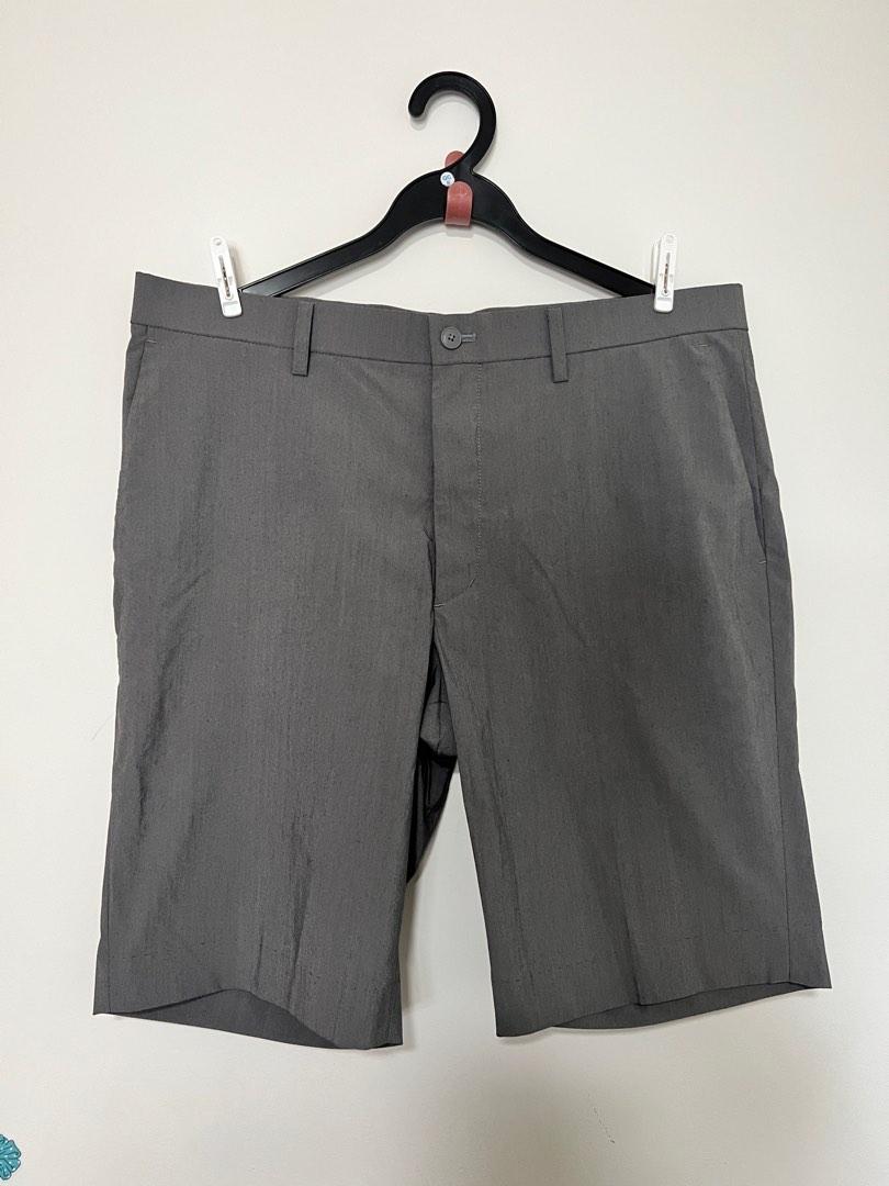 UNIQLO formal shorts, Men's Fashion, Bottoms, Shorts on Carousell