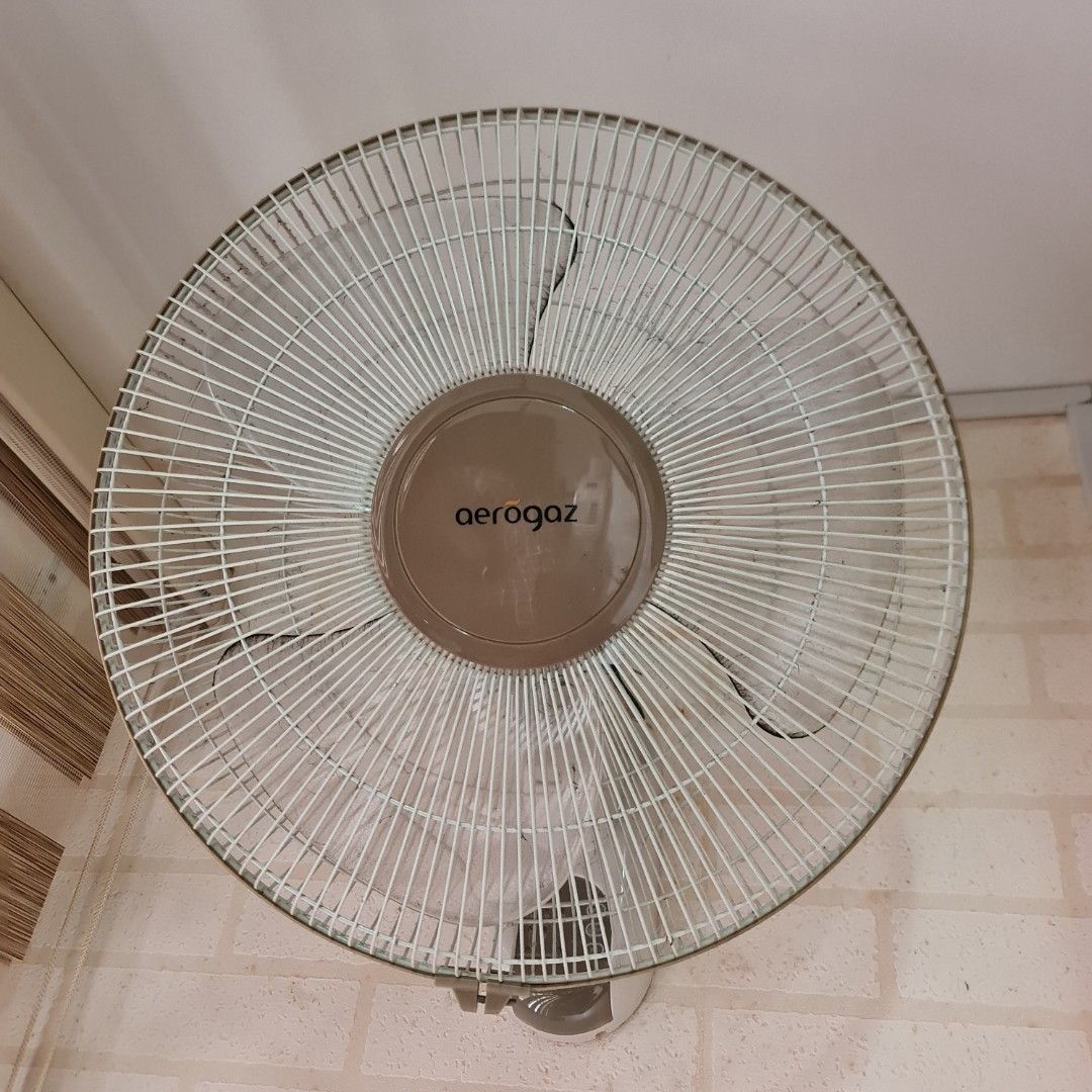 Wall fan & table fan, Furniture & Home Living, Lighting & Fans, Fans on ...
