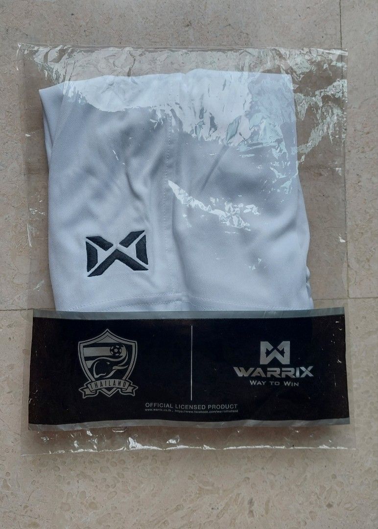 Warrix White Shorts, Men's Fashion, Bottoms, Shorts on Carousell