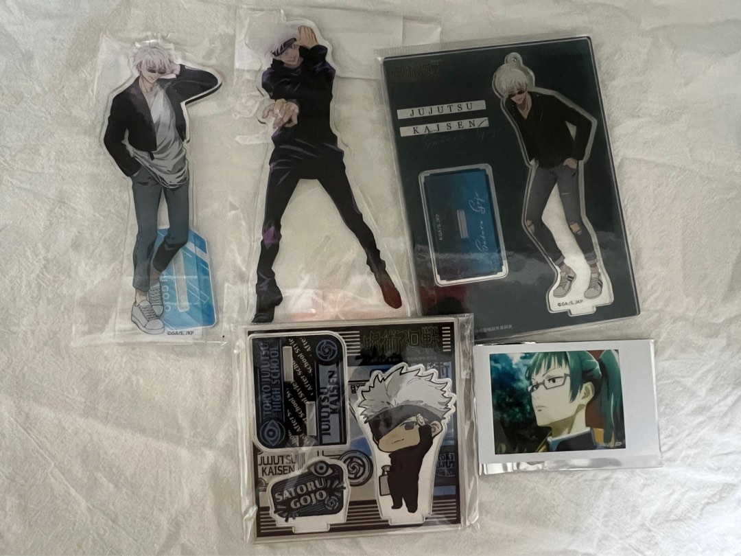 (WTS)Jujutsu kaisen gojo standee, Hobbies & Toys, Memorabilia ...
