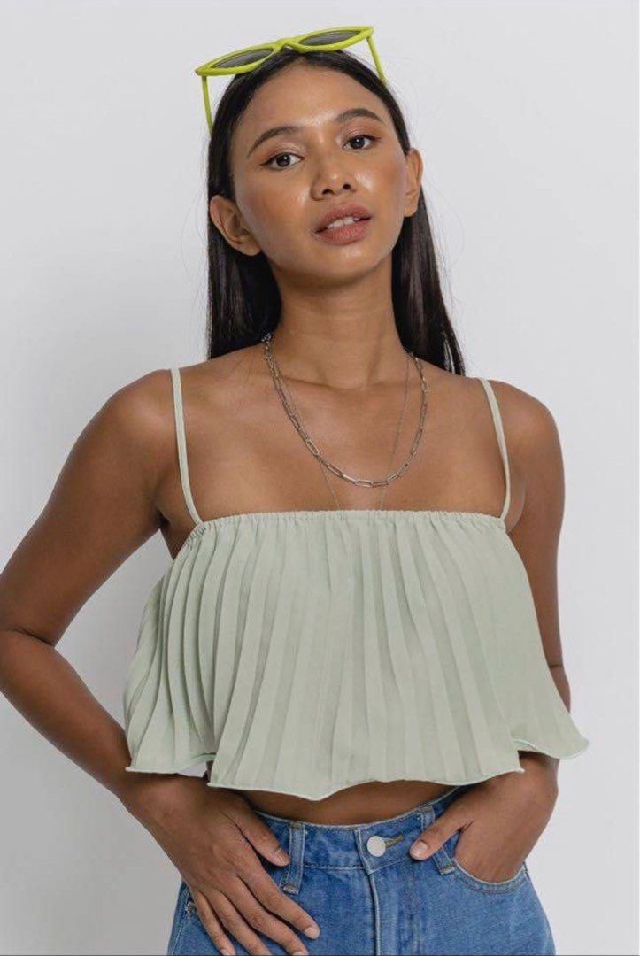 YHF spring top, Women's Fashion, Tops, Sleeveless on Carousell