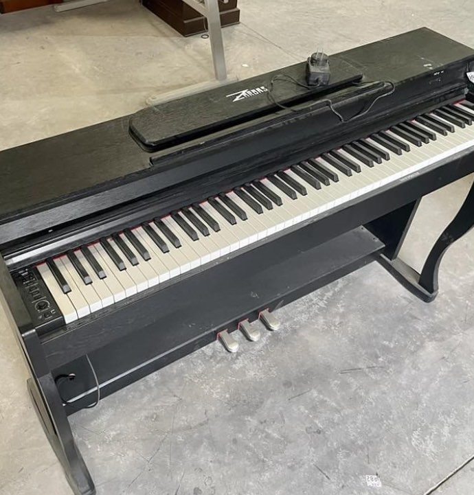 Negotiable ZHRUNS PIANO ORGAN DIGITAL PIANO 88 KEYS WITH PEDALS 220V ...