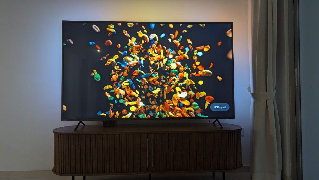 75 inch Philips TV with Ambilight (4K/HDR/Android), TV & Home ...