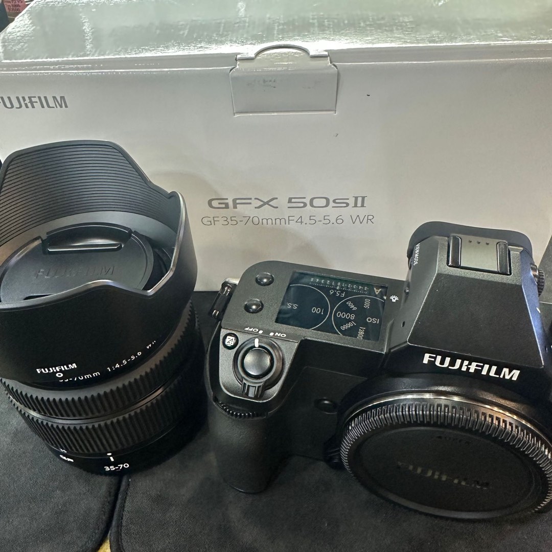 水貨 店保 99% Fujifilm GFX50s II Gfx 50s mark 2 kit set 35-70mm 35-70, 攝影器材, 相機 - Carousell