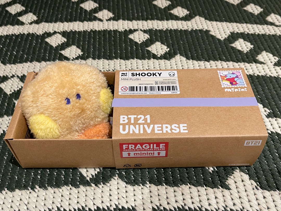 Bt21 mini Shooky, Hobbies & Toys, Memorabilia & Collectibles, K-Wave on ...