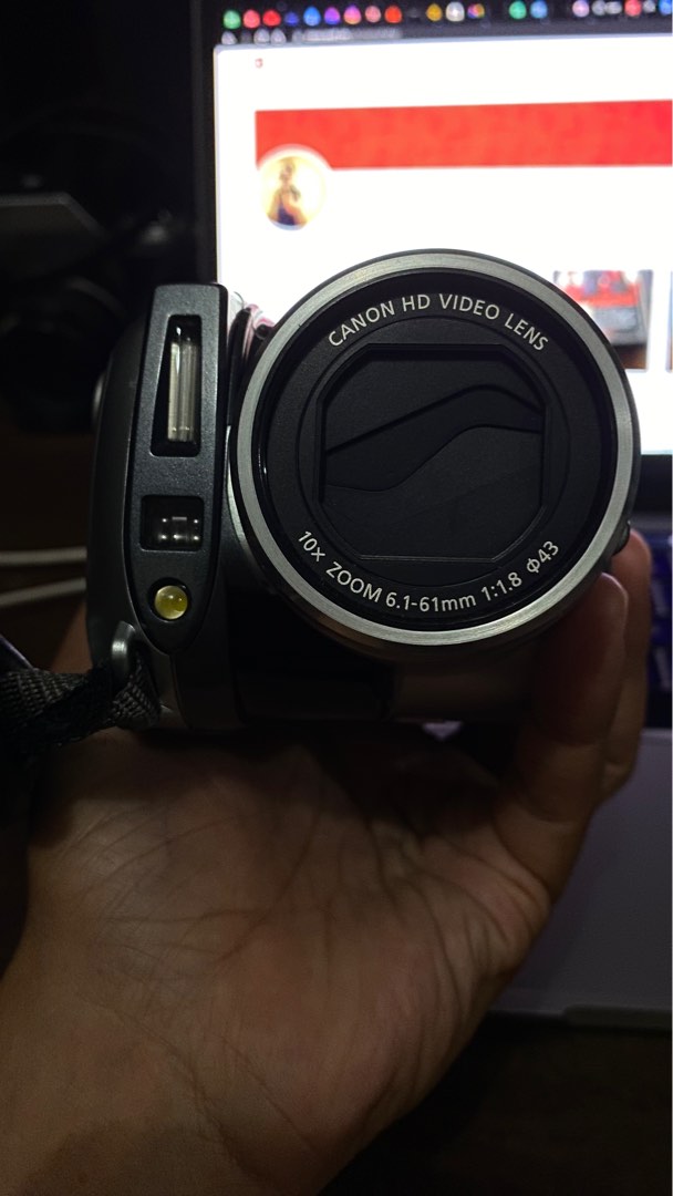 Canon HDV IVIS HV20 Mini DV Camcorder Video Camera, Photography, Video Cameras on Carousell