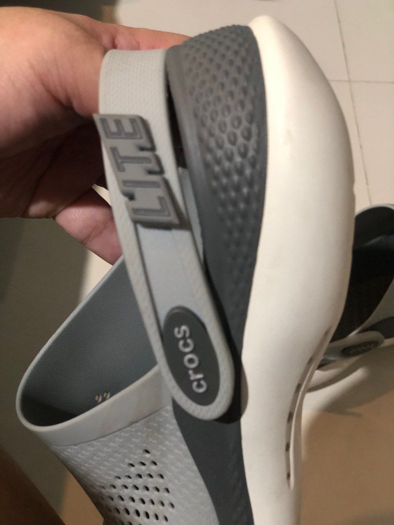 Crocs lite W9, Women's Fashion, Footwear, Slippers and slides on Carousell