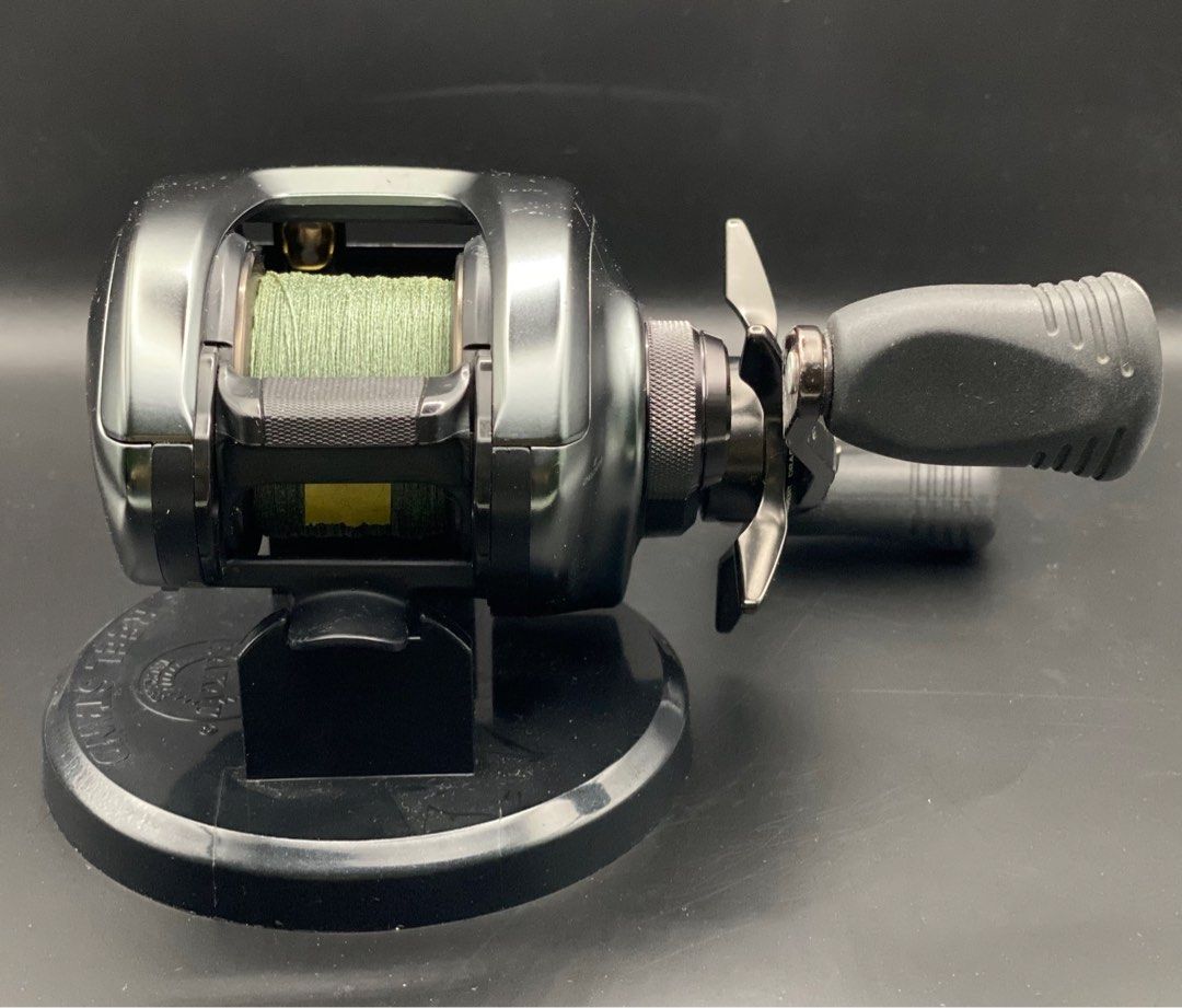 Daiwa Z2020H right hand reel, Sports Equipment, Fishing on Carousell
