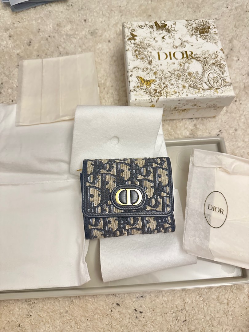 Dior wallet, Women's Fashion, Bags & Wallets, Wallets & Card Holders on ...